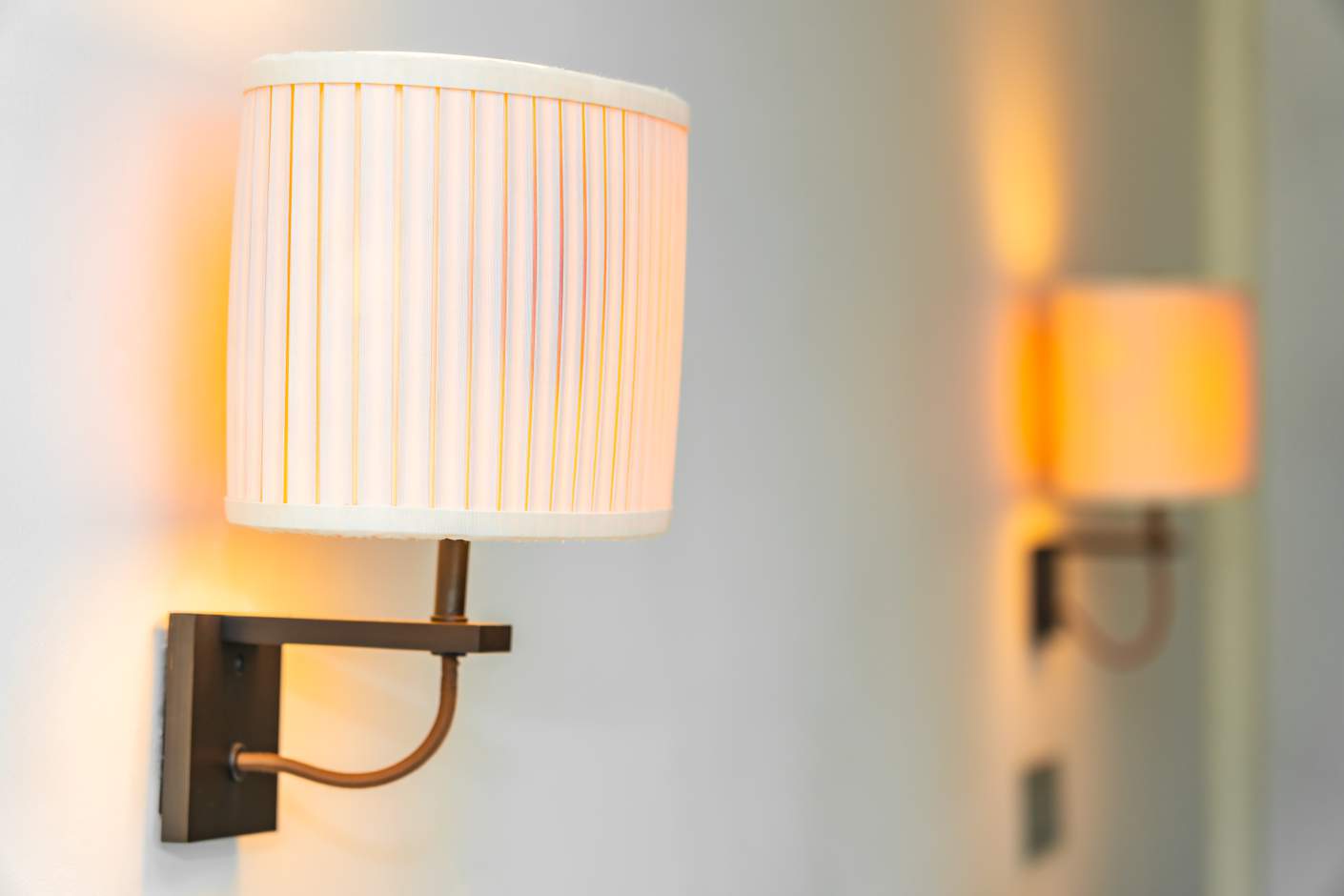 5 Pilihan Lampu Dinding Philips Terbaik - Philips Bekasi